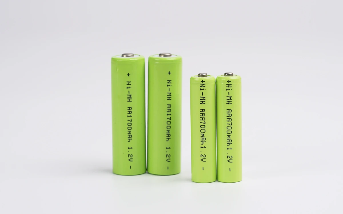 The difference between 1.5v and 1.2v rechargeable batteries - CLDP